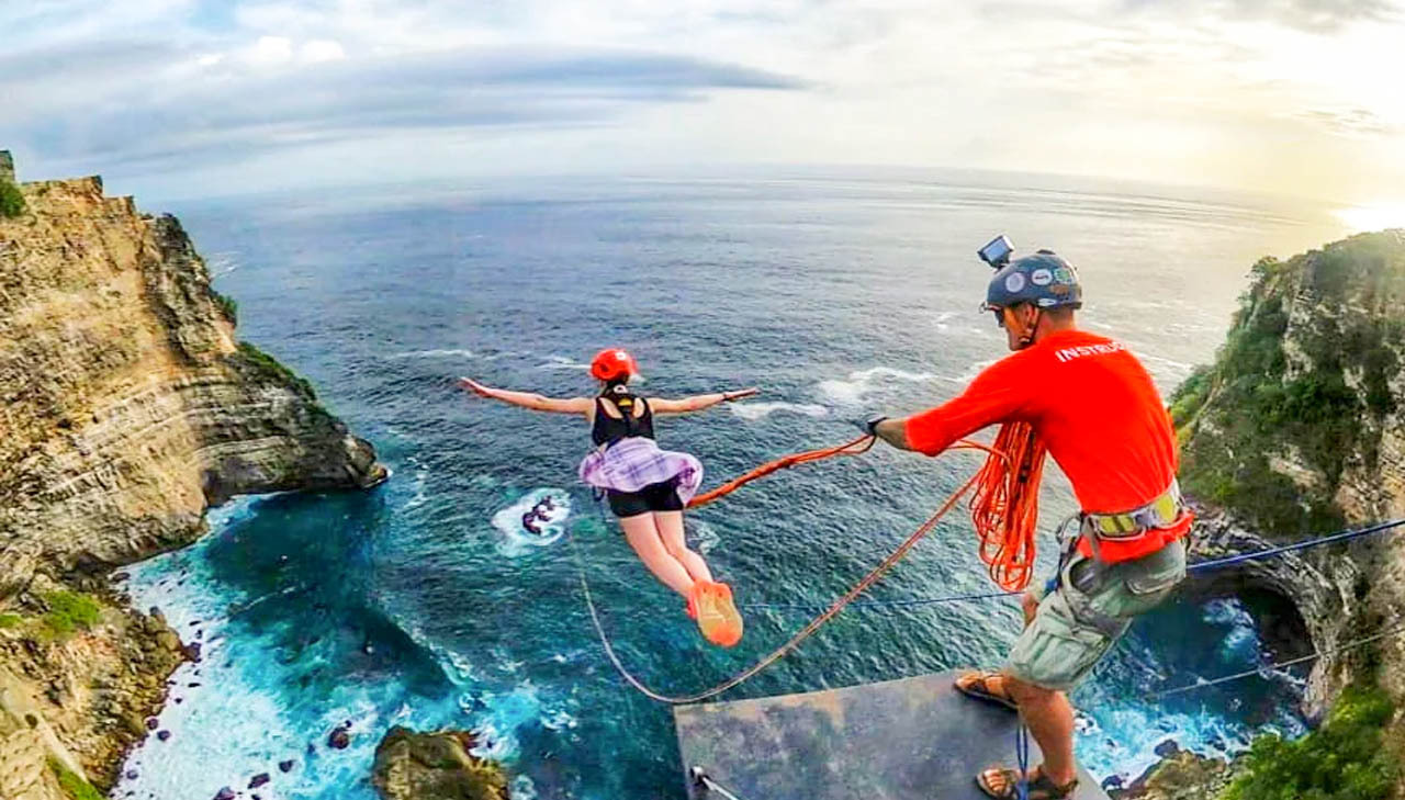 bungee jumping